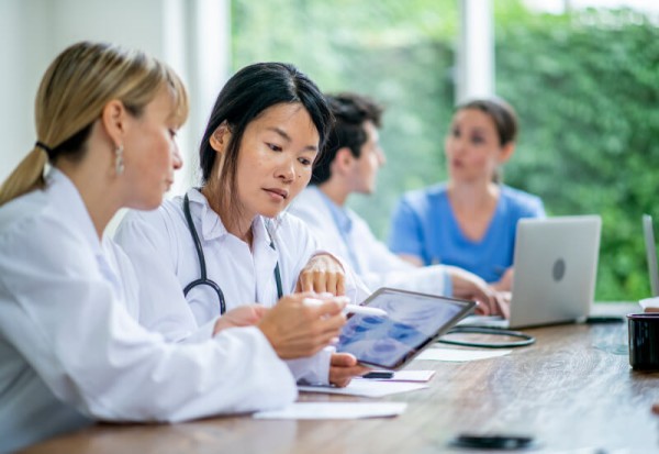 What is a Medical Residency? | UAG Become a Doctor